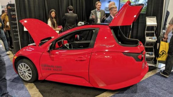 SOLO Single-Seat Electric Vehicle Hits the Streets in Los Angeles and ...