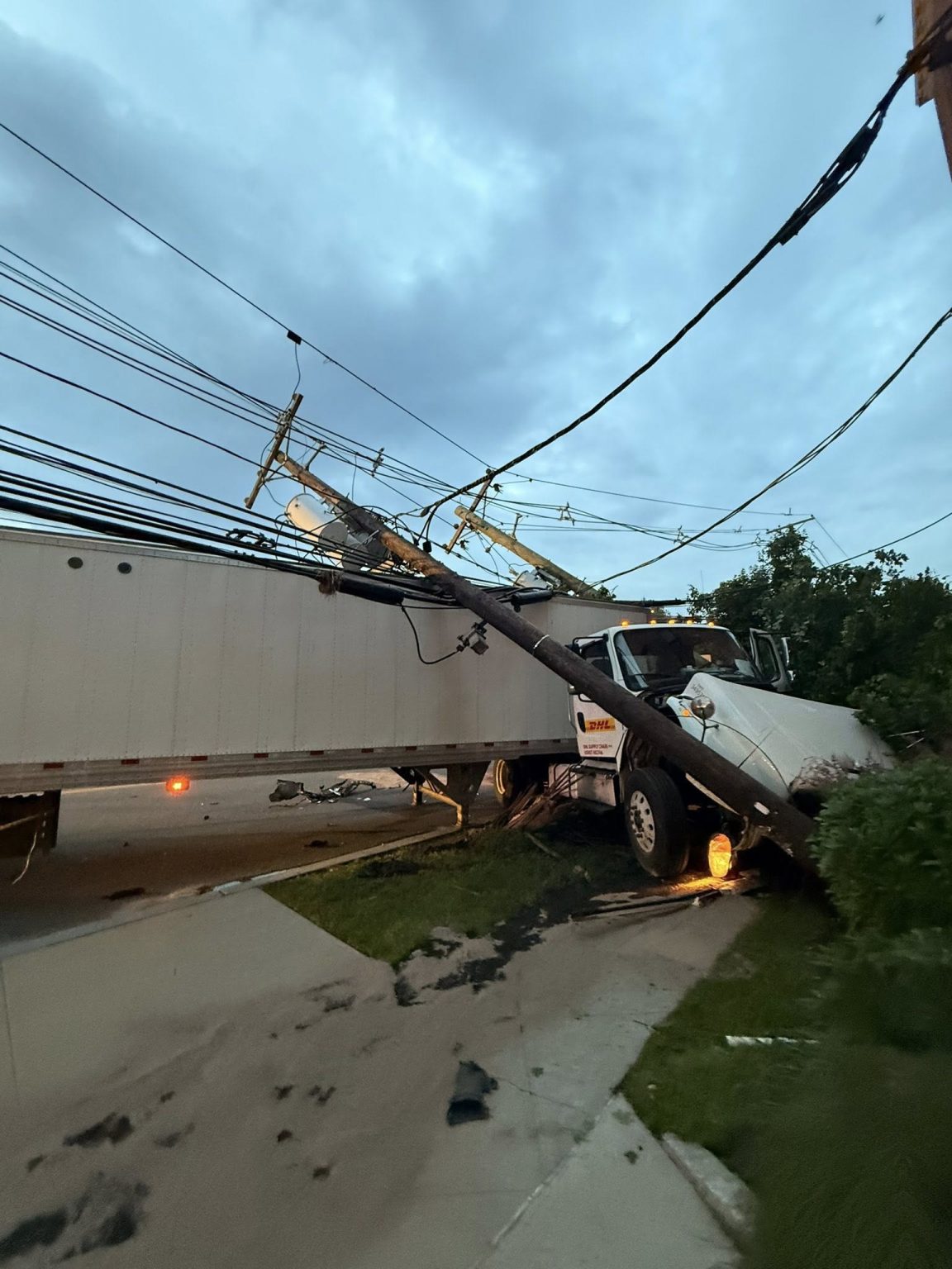 Ridgefield Apartment Building Evacuated After Tractor-Trailer Crash ...